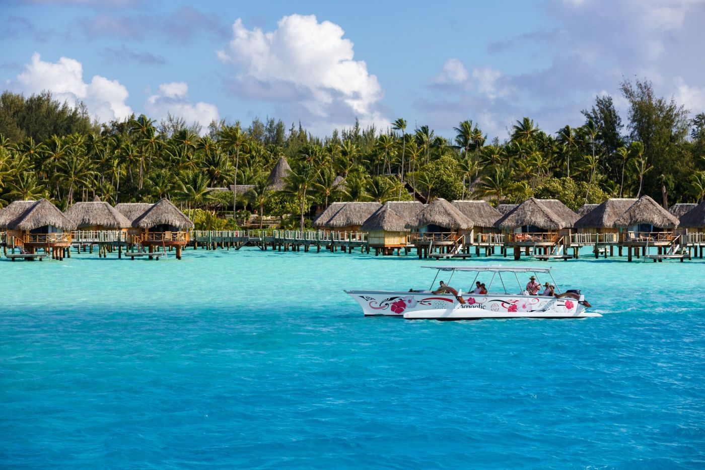 Bora Bora Excursions & Romantic Packages | Romantic Tour